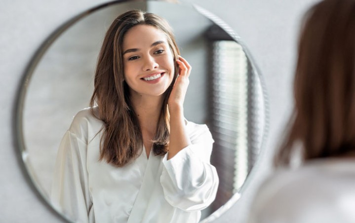 O segredo do espelho sem manchas: descubra como limpar! | Panorama Móveis